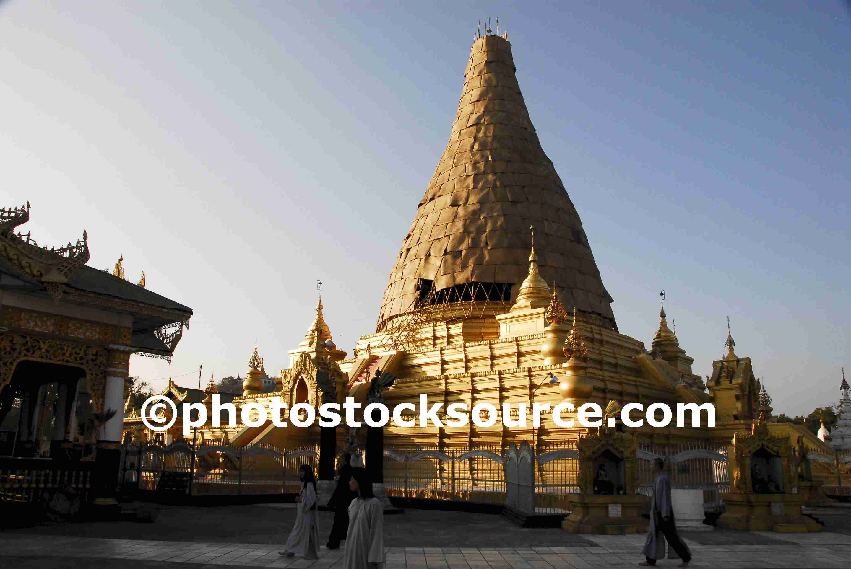 Kuthodaw Pagoda Gallery